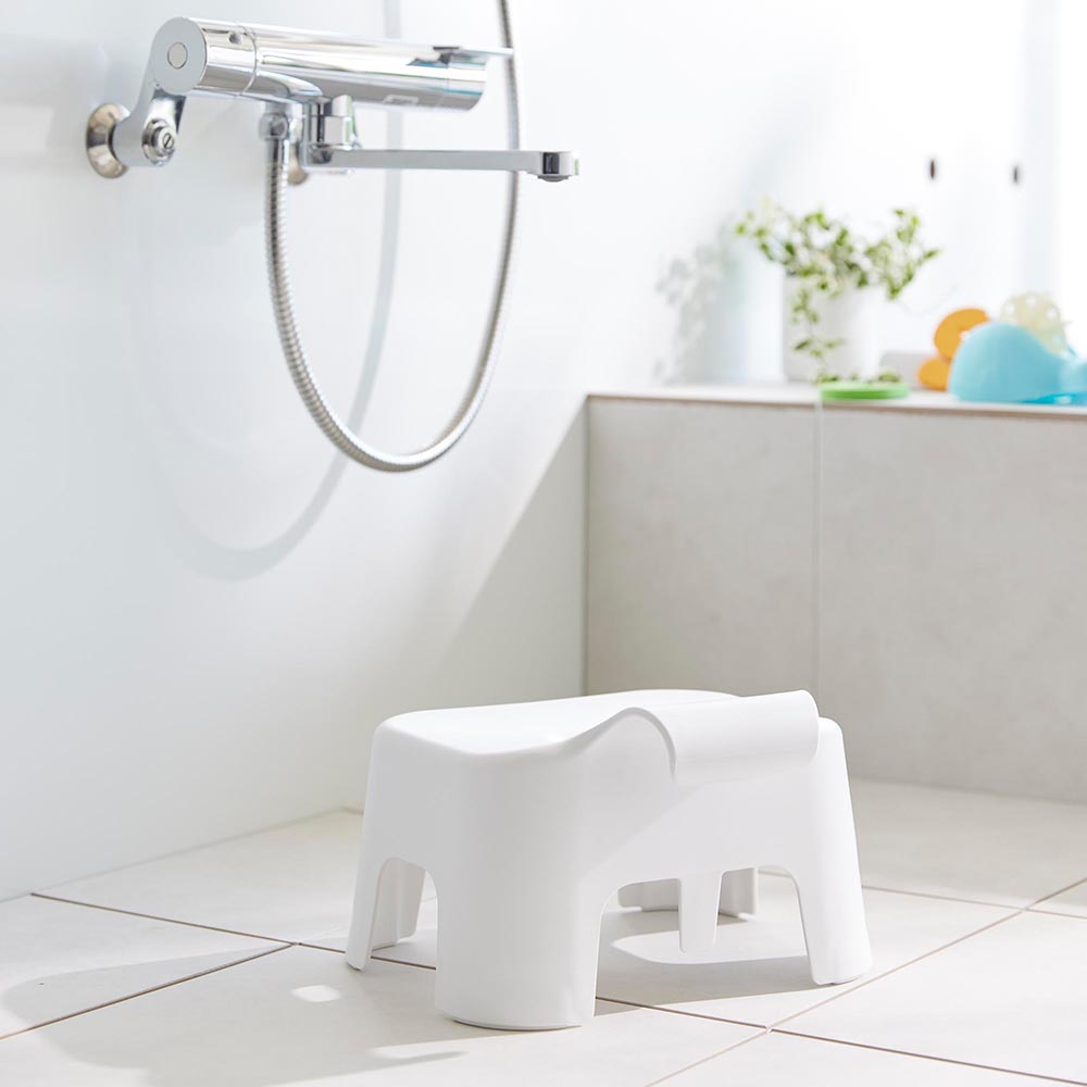 【正規販売店】引っ掛け風呂イス タワー キッズ用 SH13 山崎実業 tower 座面13cm ホワイト ブラック 1763 1764|ビューティーパーク（BEAUTY PARK）美容通販サイト